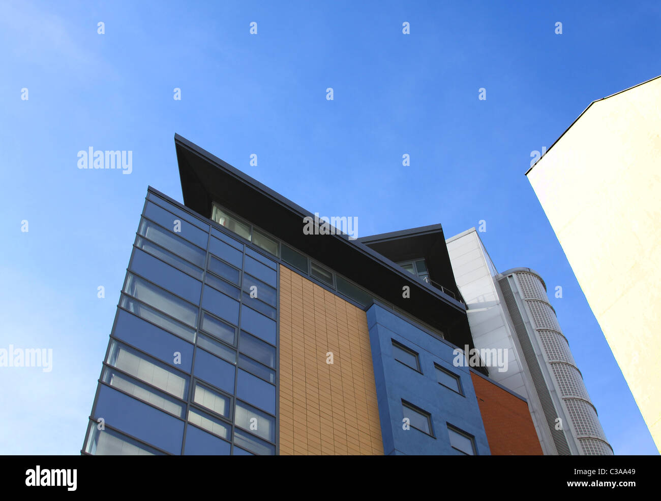 Leeds city centre modern architecture hi-res stock photography and ...