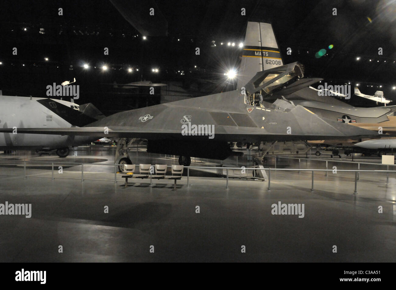 F 117 hi-res stock photography and images - Alamy