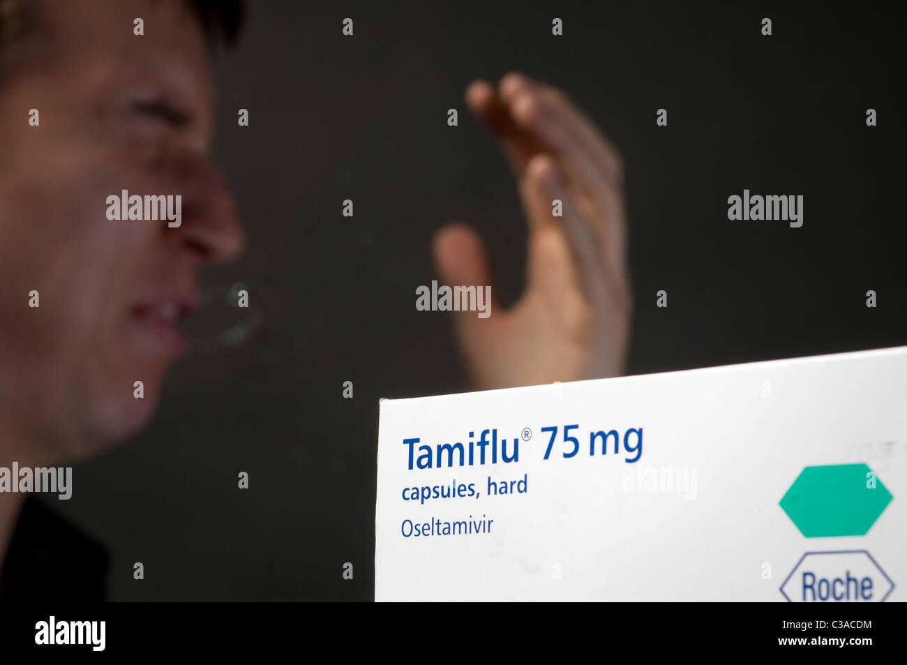 Illustrative image of Tamiflu 75mg capsules Stock Photo - Alamy