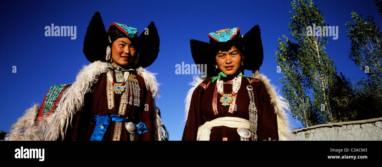 Ladakhi young girls hi-res stock photography and images - Alamy