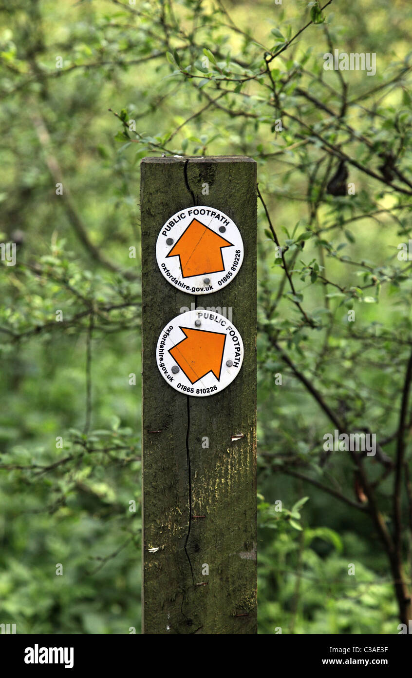 Signs walkway hi-res stock photography and images - Alamy