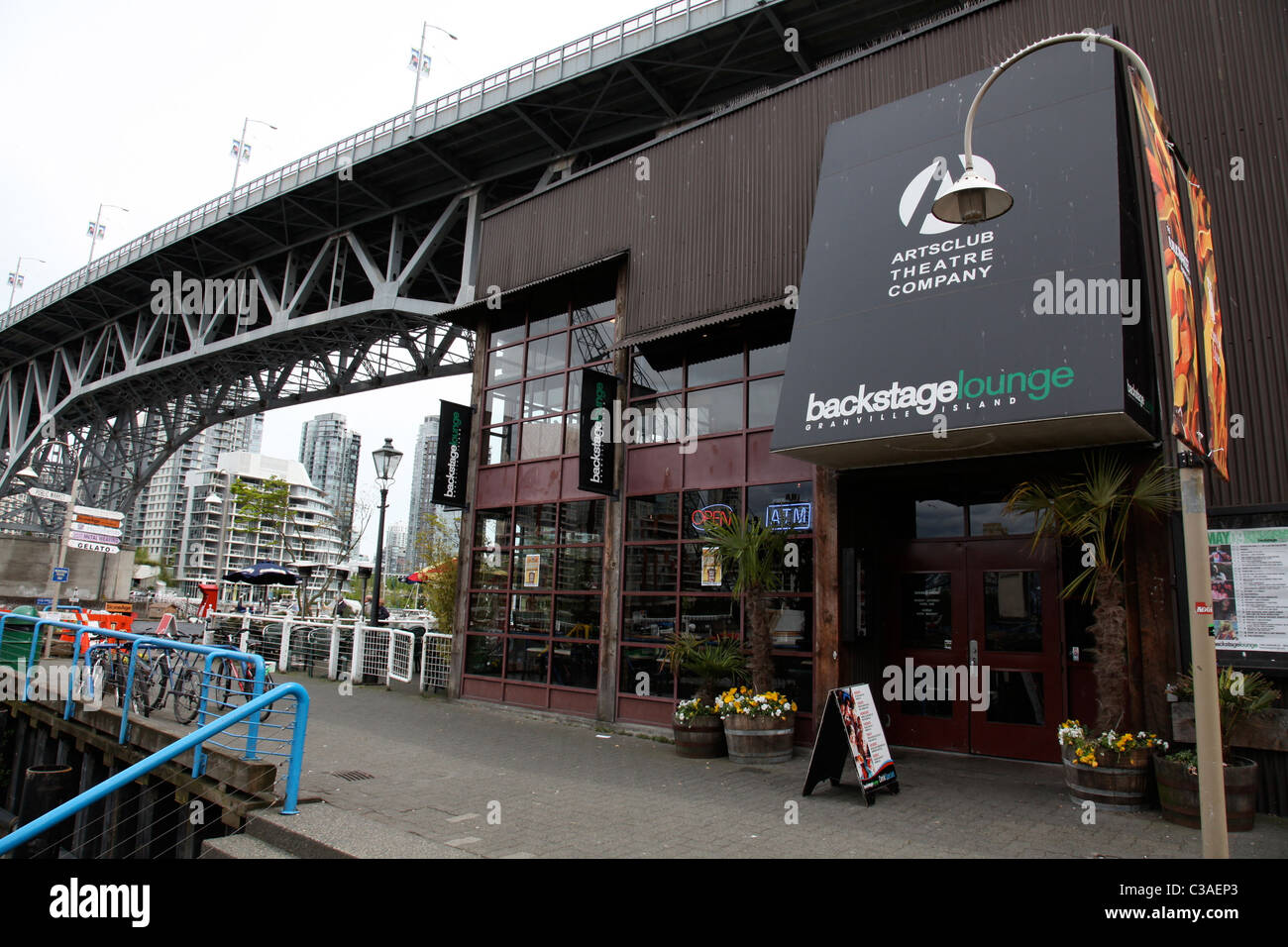 Backstage lounge hi-res stock photography and images - Alamy