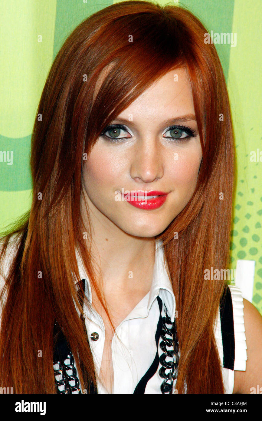 Ashlee Simpson The CW Network 2009 UpFront - Arrivals New York City ...