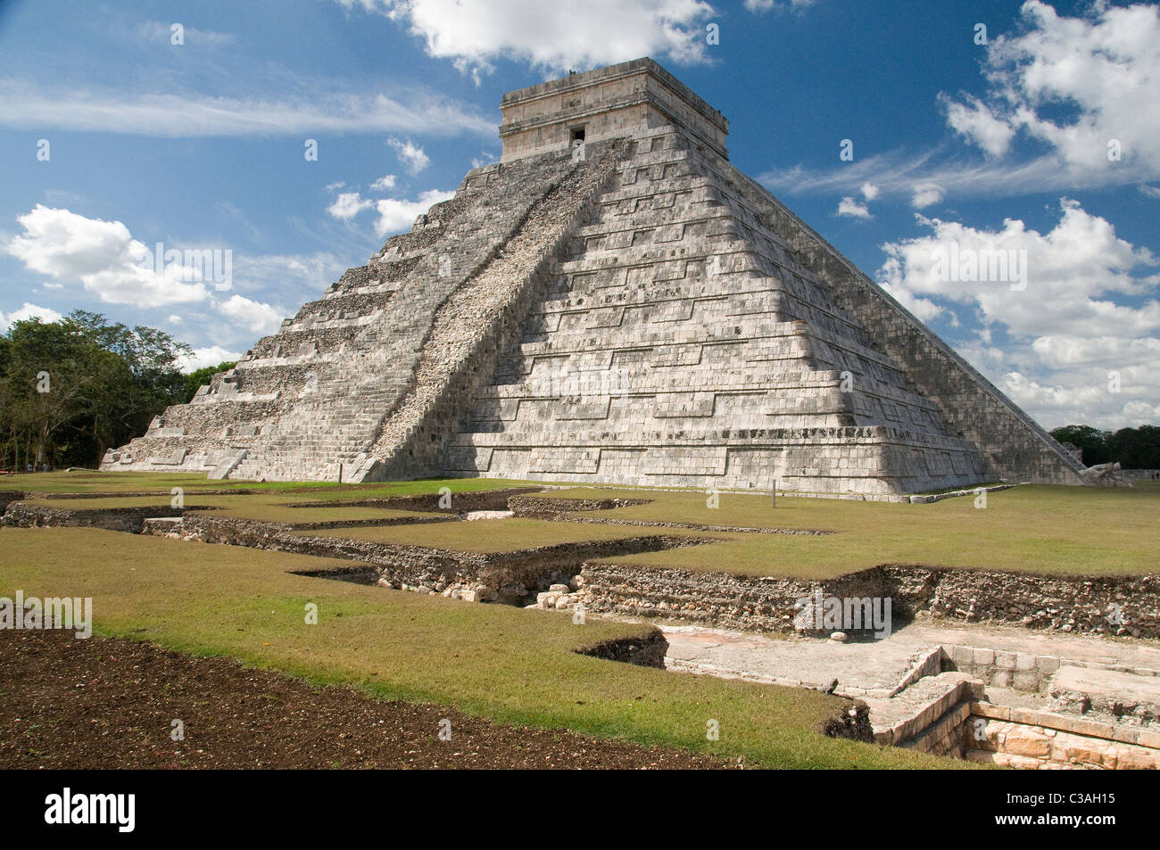 Chichen Itza and its temples in the Yucatan Peninsula of Mexico are ...