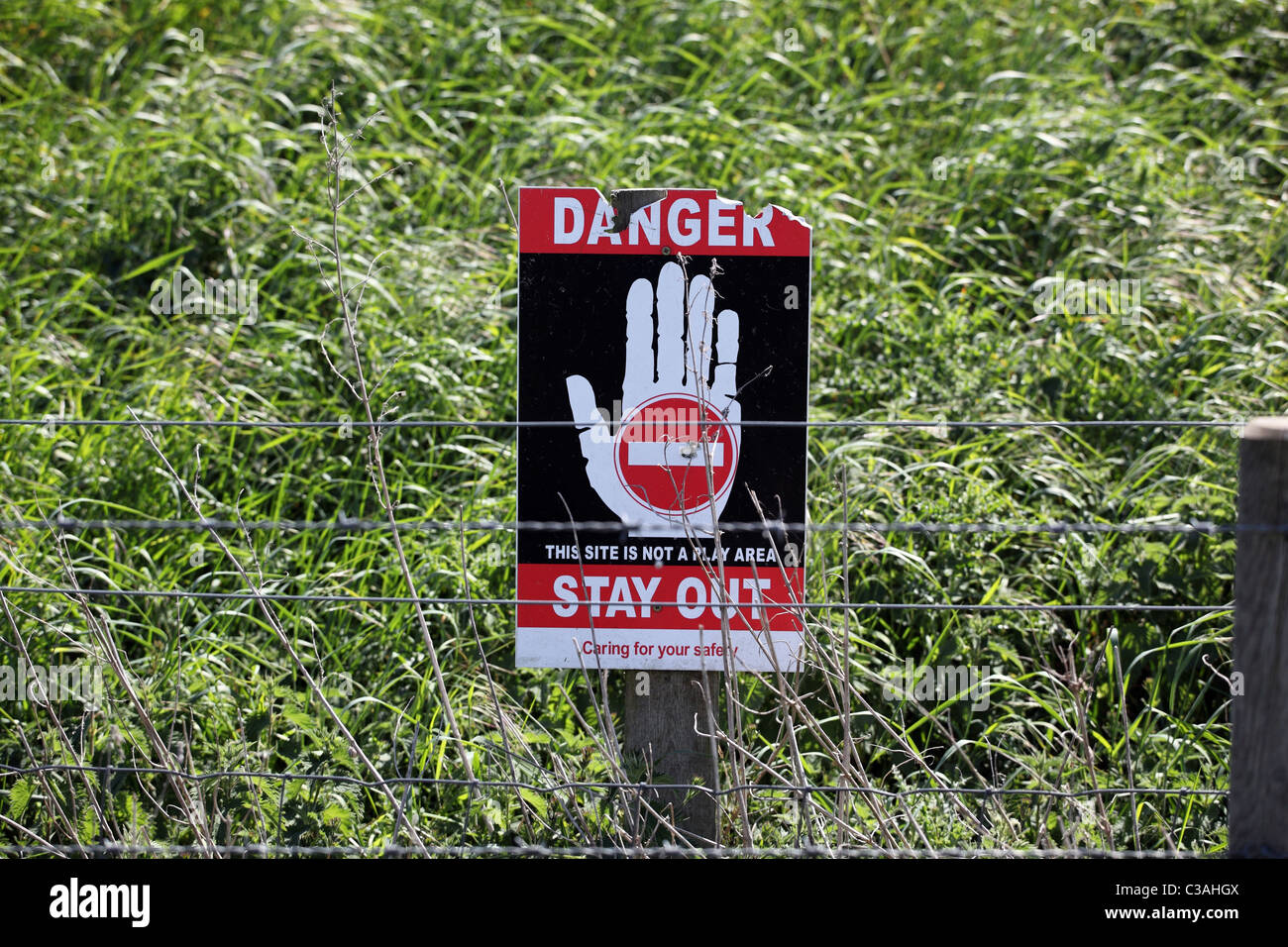 Danger sign sign hi-res stock photography and images - Alamy