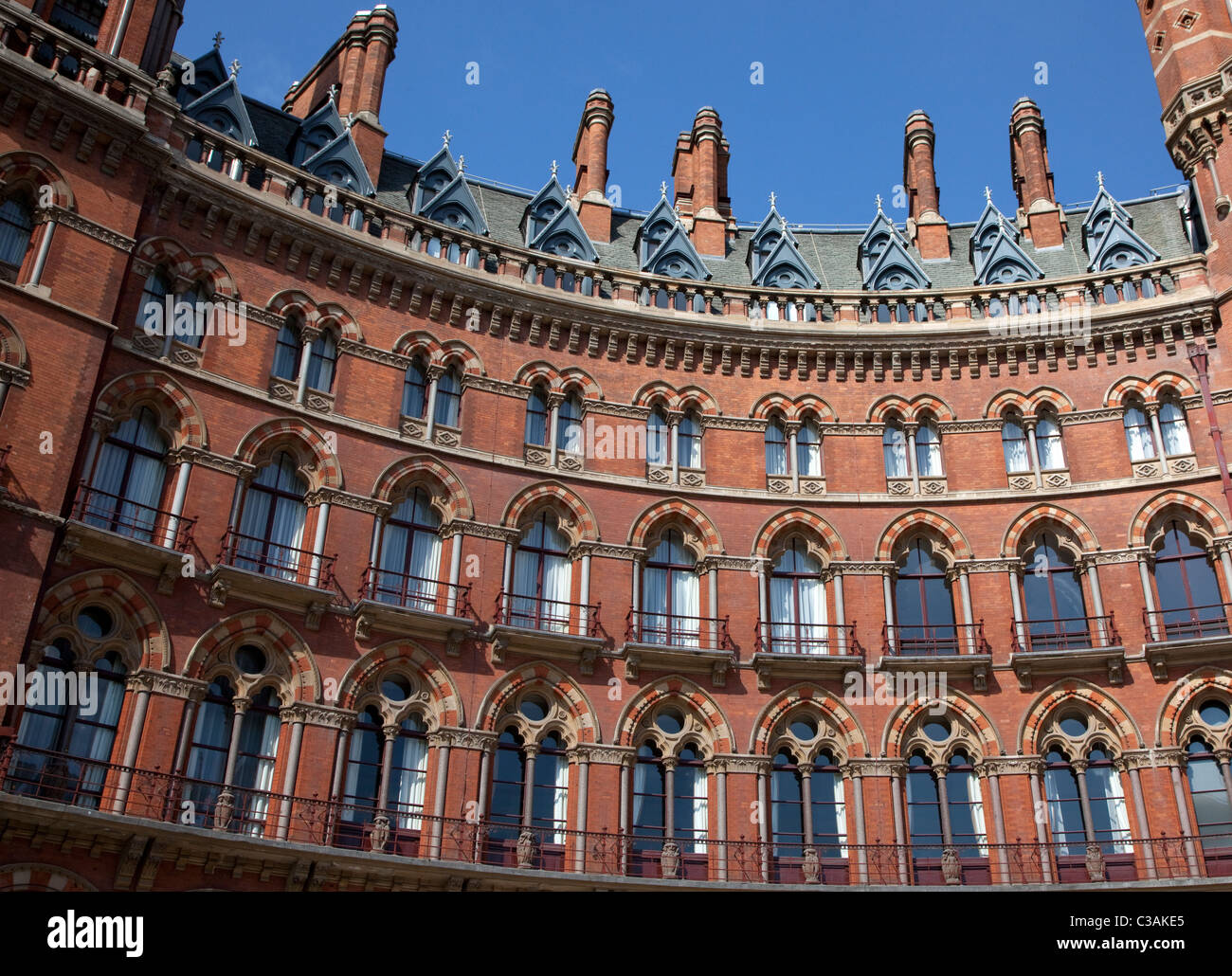 Marriott st pancras renaissance hotel hi-res stock photography and ...