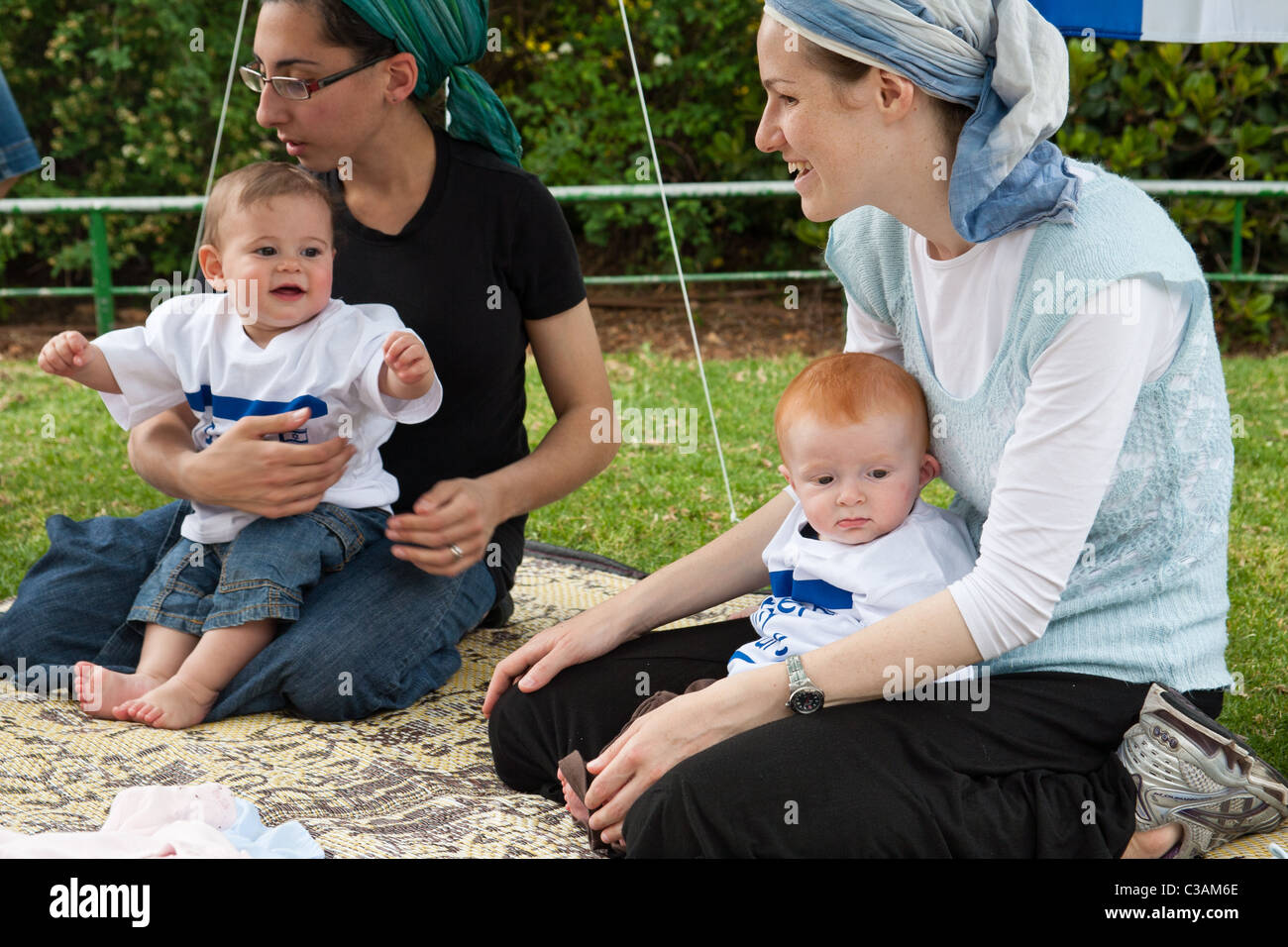 A morning in the park with babies born in the last year to new Israeli ...