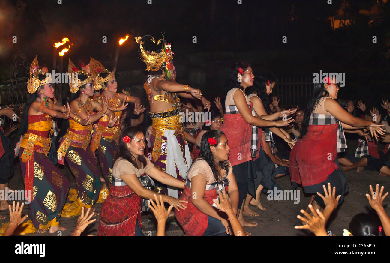 The JUNUNGAN village is the only female KECAK SRIKANDHI (RAMAYANA ...