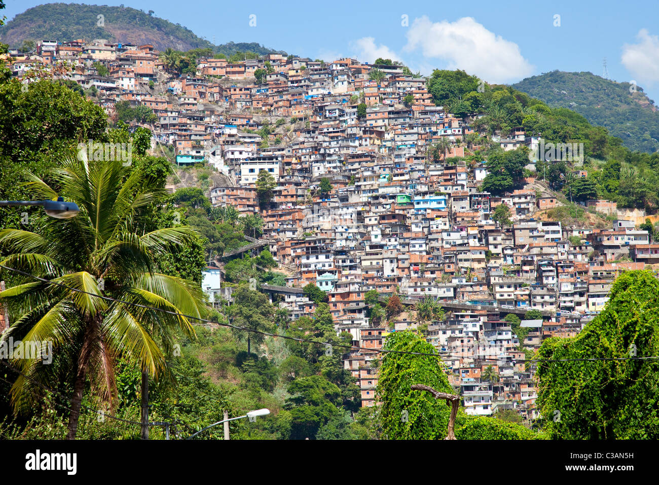 Favela and buildings brazil hi-res stock photography and images - Alamy