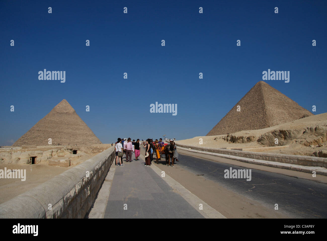 Approach to the great pyramids at Giza, Cairo, Egypt Stock Photo - Alamy