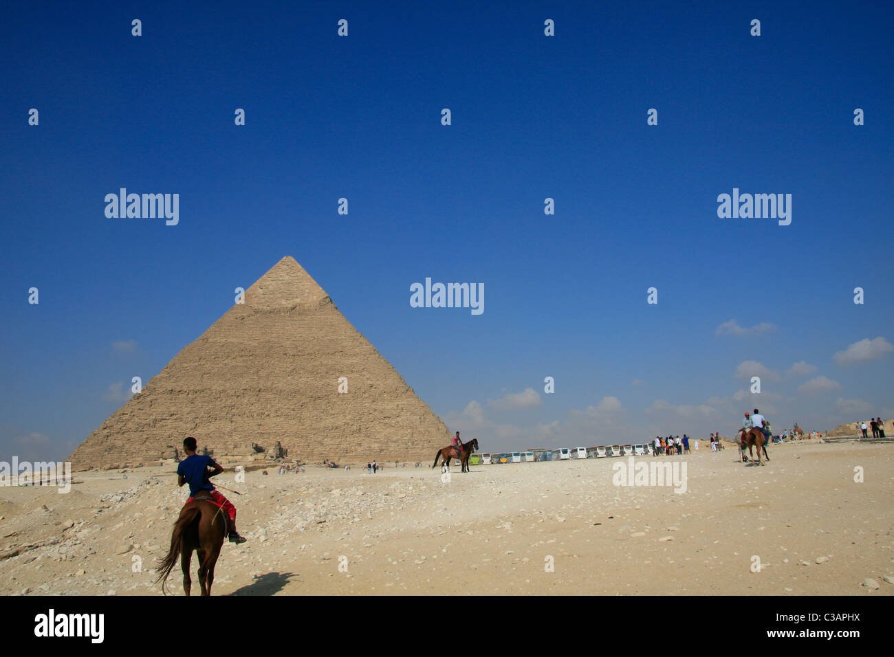 The Khafre/Chephren pyramid at Giza, Cairo, Egypt Stock Photo - Alamy