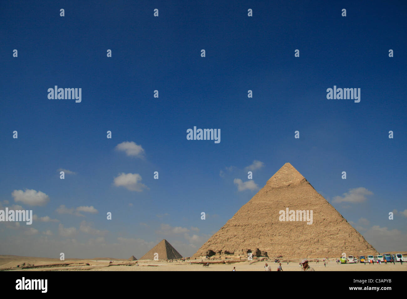 The Khafre/Chephren pyramid at Giza, Cairo, Egypt Stock Photo - Alamy