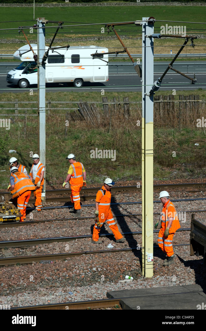 Network Rail Workers Stock Photos & Network Rail Workers Stock Images ...