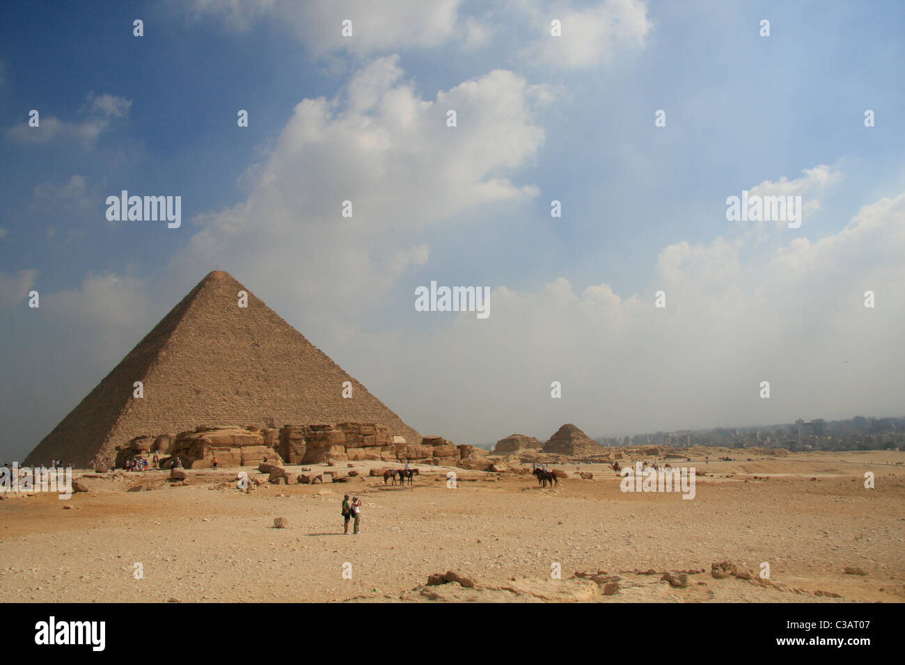 The Cheops/Khufu pyramid at Giza, Cairo, Egypt Stock Photo - Alamy