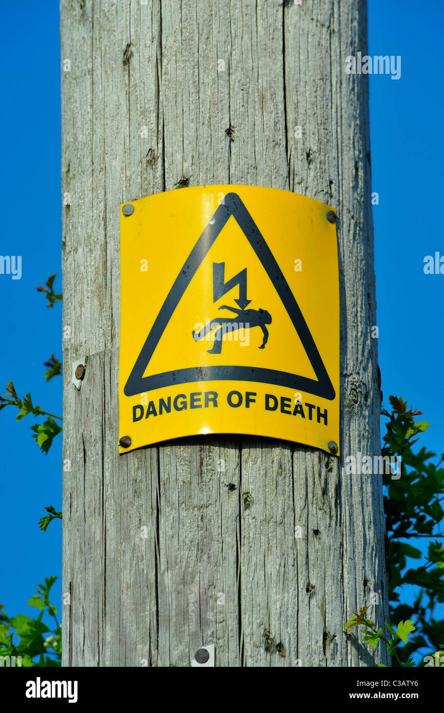 Danger death sign on power hi-res stock photography and images - Alamy