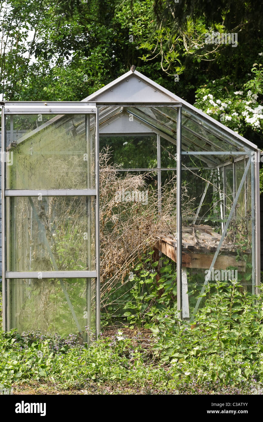 Rotten glasshouse hi-res stock photography and images - Alamy