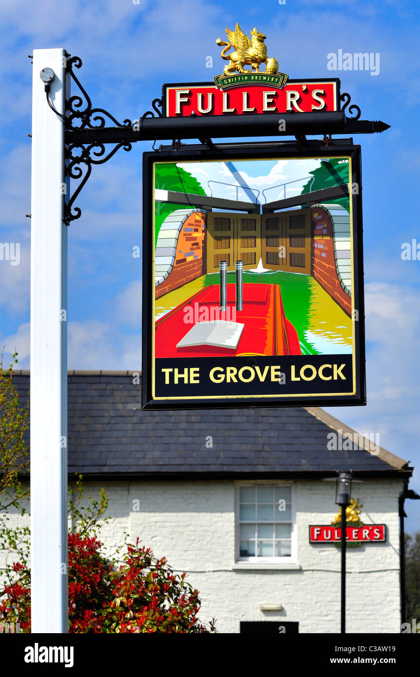 The Grove Lock "Fuller's Pub" sign in Bedfordshire Stock Photo - Alamy