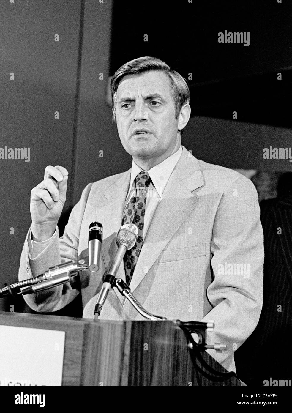 Walter mondale hi-res stock photography and images - Alamy