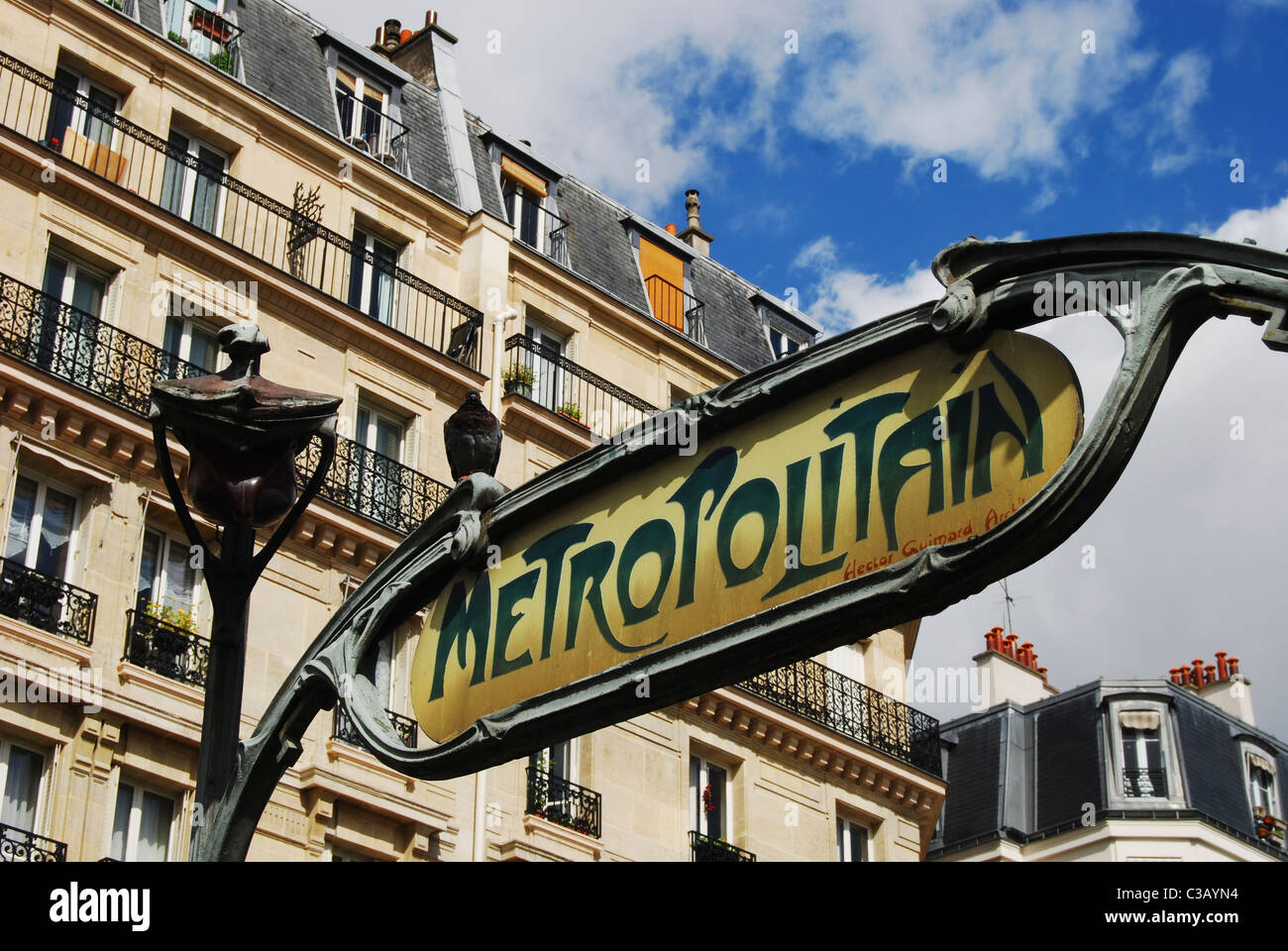 Paris metropolitain sign hi-res stock photography and images - Alamy