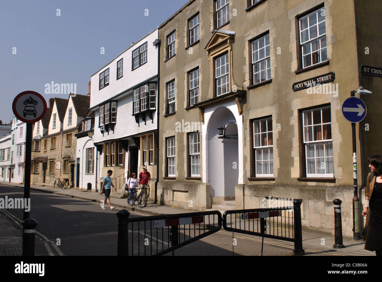 Oxford holywell street buildings hi-res stock photography and images ...