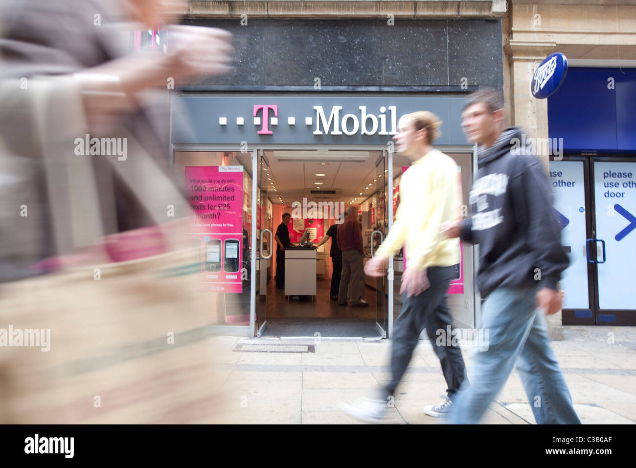 Exterior shot of a T-Mobile store Stock Photo - Alamy
