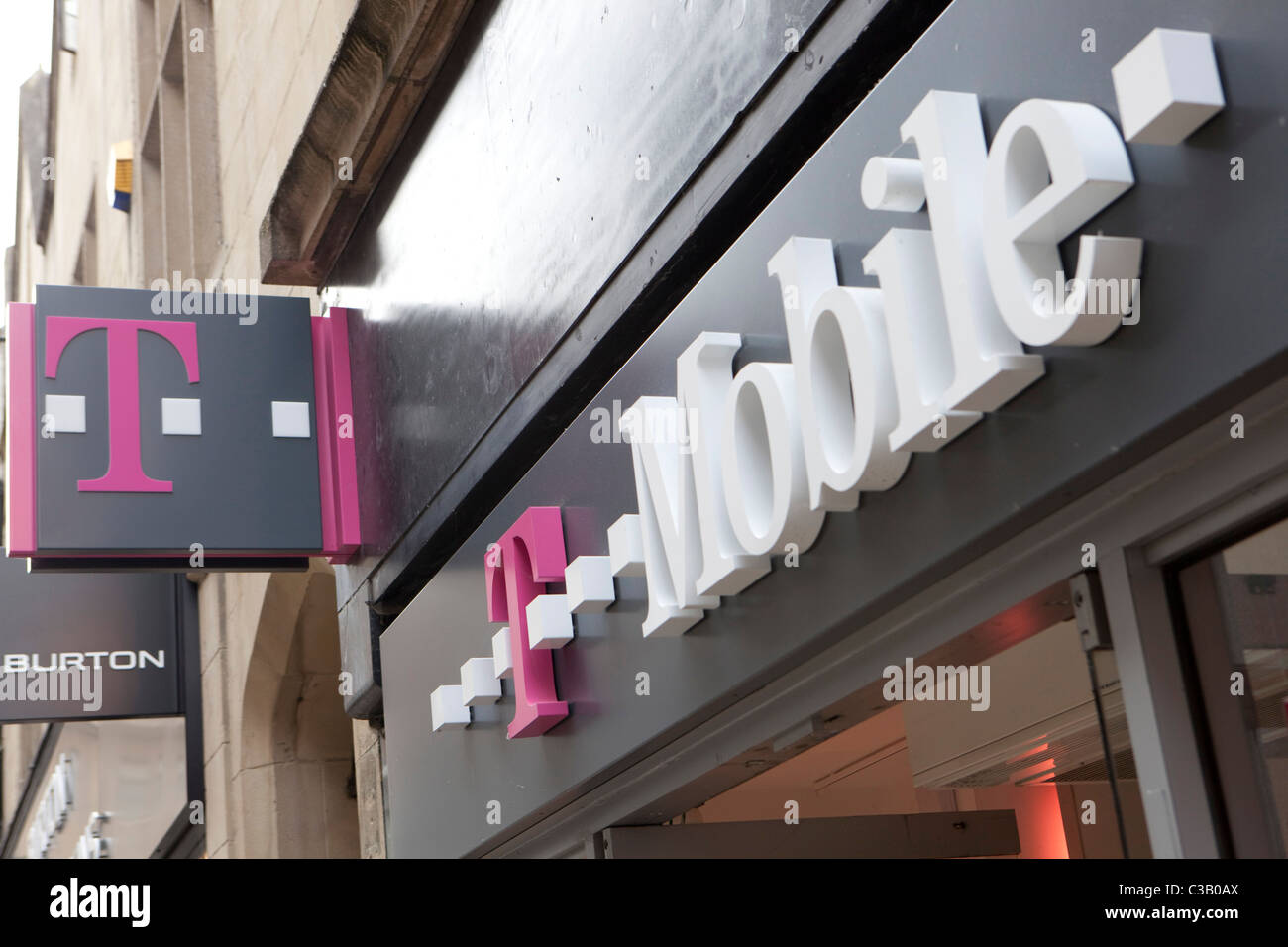 T Mobile Store High Resolution Stock Photography and Images - Alamy