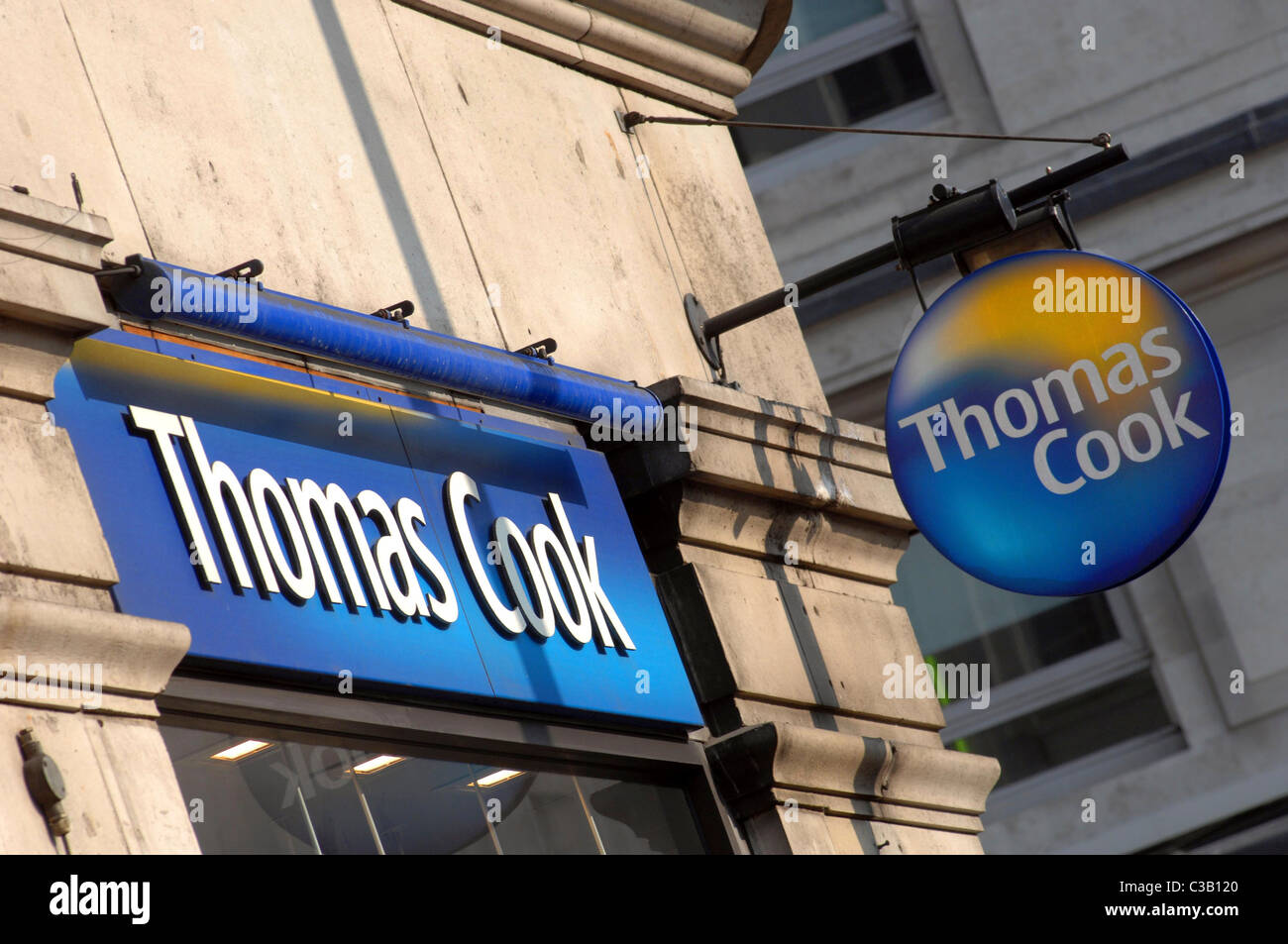 Exterior of a Thomas Cook travel agent's in Central London Stock Photo ...
