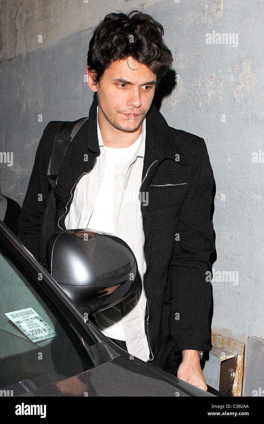 John Mayer outside Hotel Cafe in Hollywood where he performed a gig Los ...