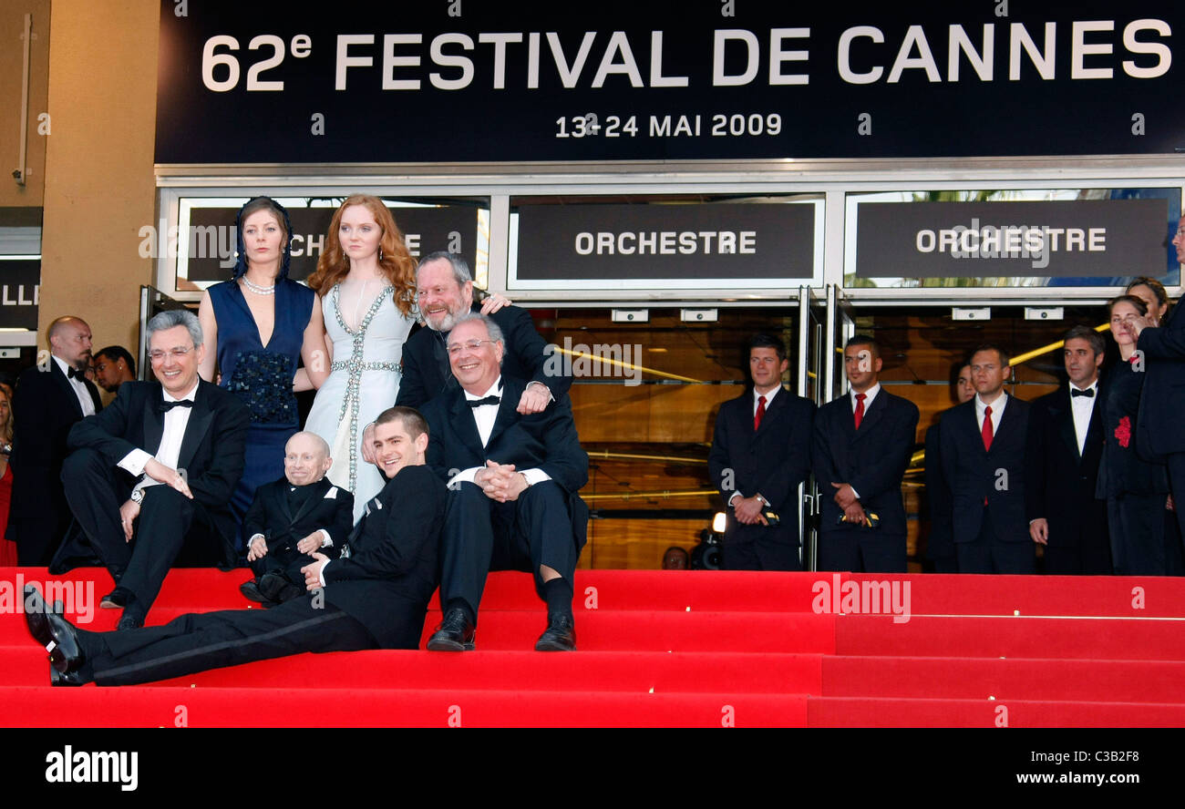 Verne Troyer, Andrew Garfield, Lily Cole and Terry Gilliam with the ...