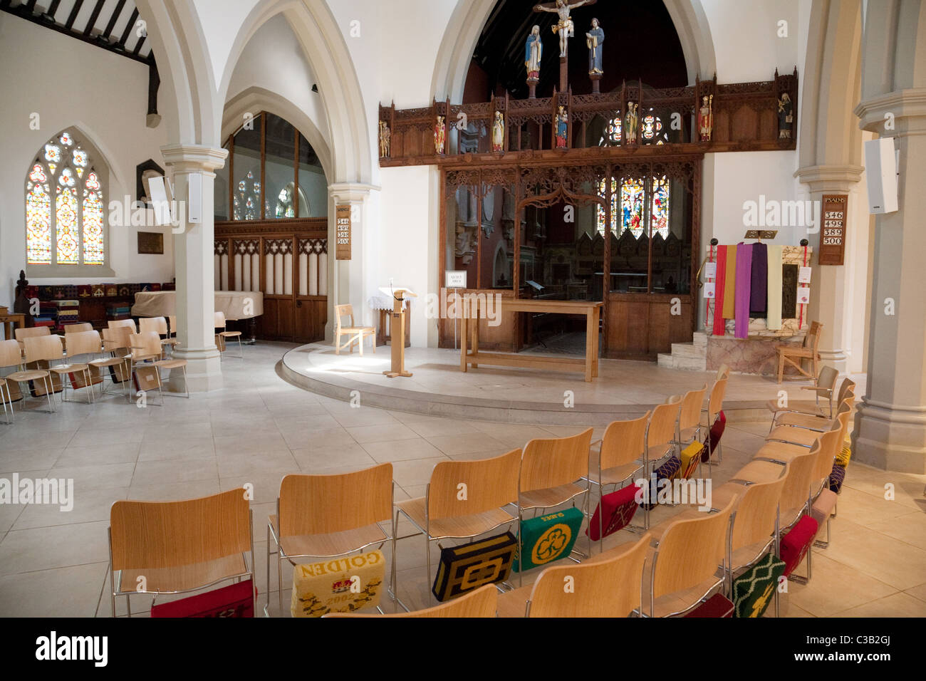 Empty church interior hi-res stock photography and images - Alamy