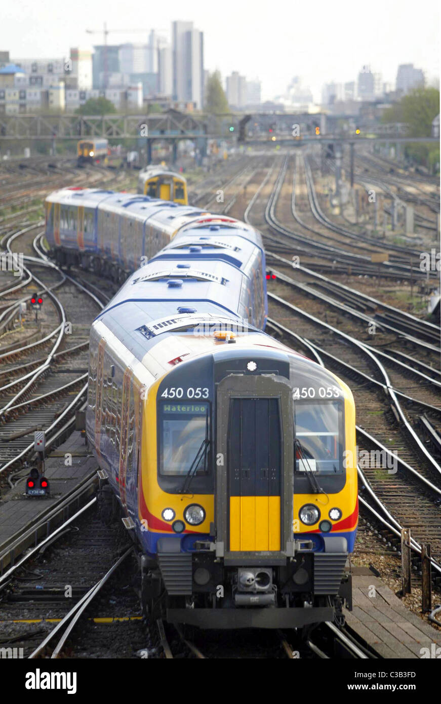 Train at Clapham Junction, London Stock Photo - Alamy