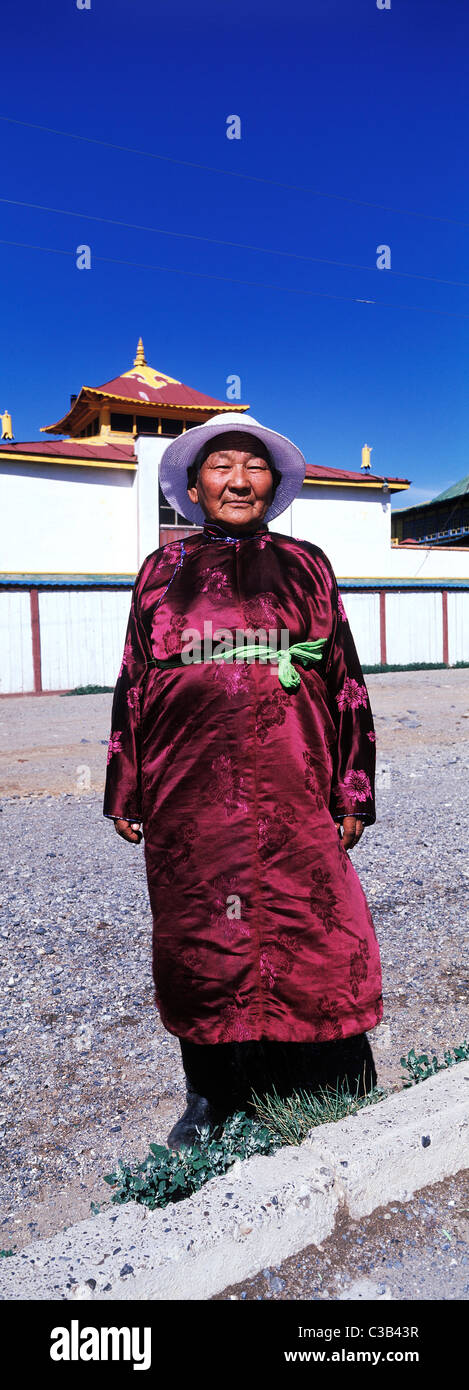 Mongolia, Ovorkhangai province, the city of Arvaikheer, in front of the ...