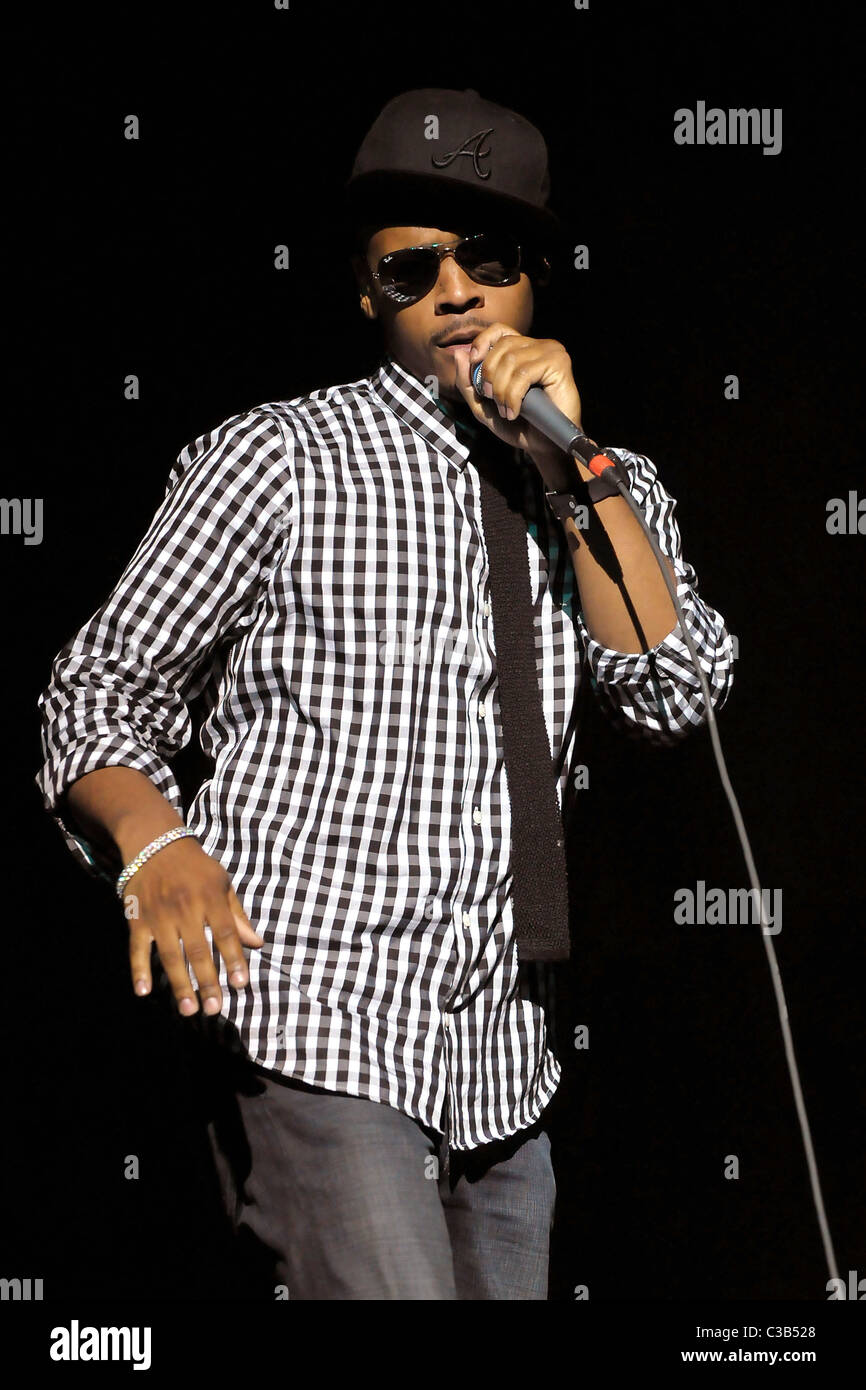 Lavar Walker performs during the 2nd Annual Memorial Weekend Comedy ...