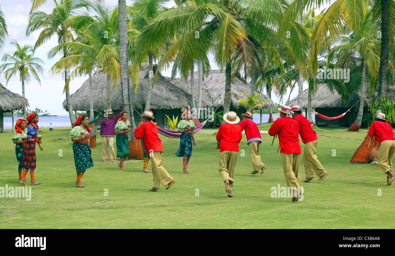 Panama traditional dances hi-res stock photography and images - Alamy