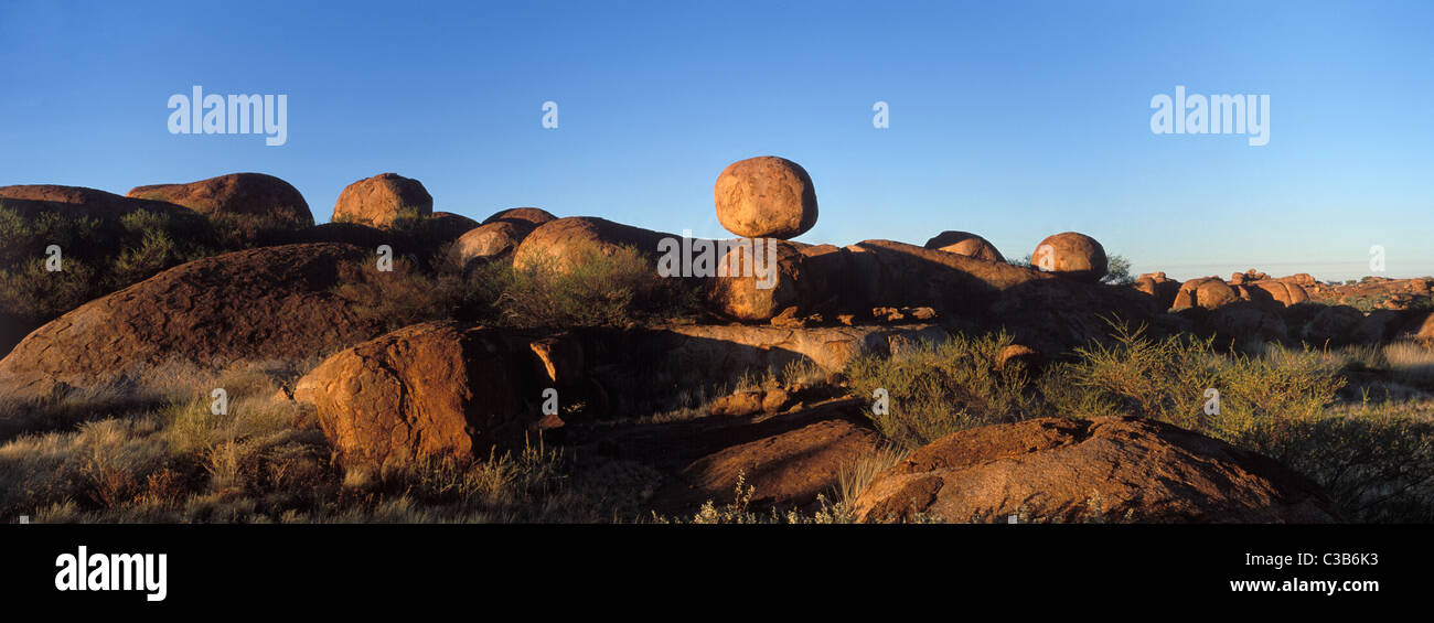 Australia, Northern Territory, Devil's Marbles rocks Stock Photo - Alamy