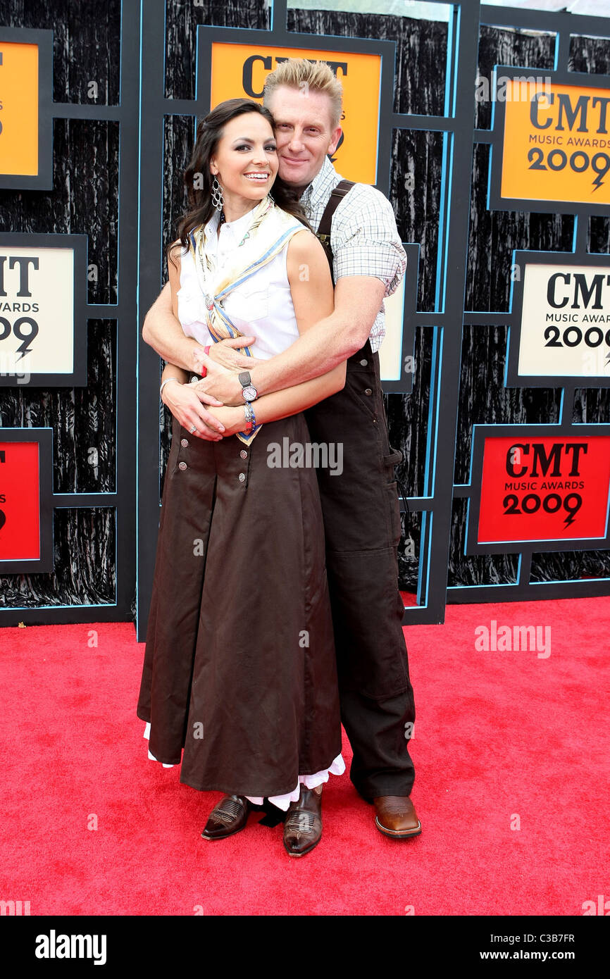 Joey and Rory 2009 CMT Music Awards held at The Sommet Center ...