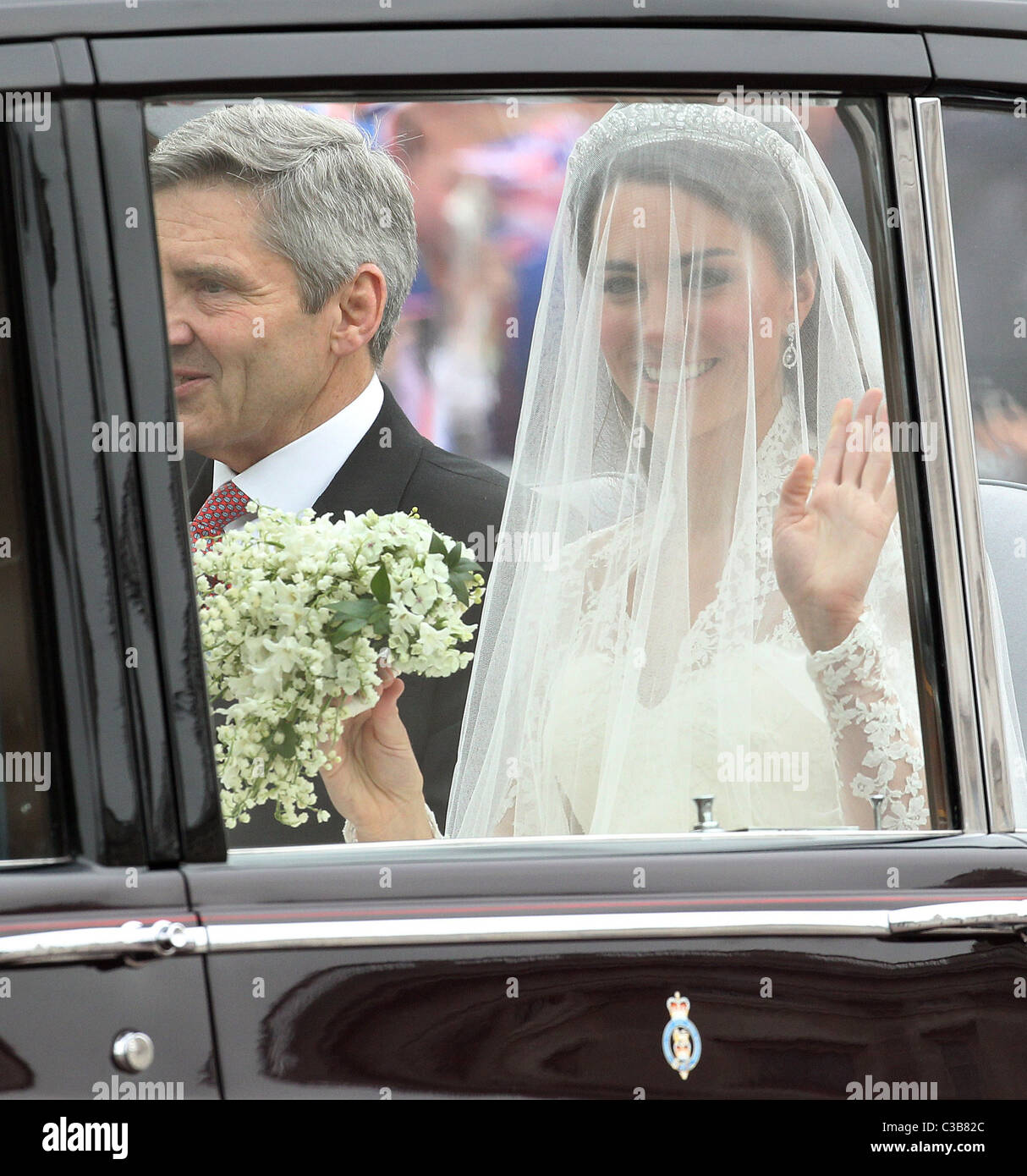With her father michael middleton at westminster abbey hi-res stock ...