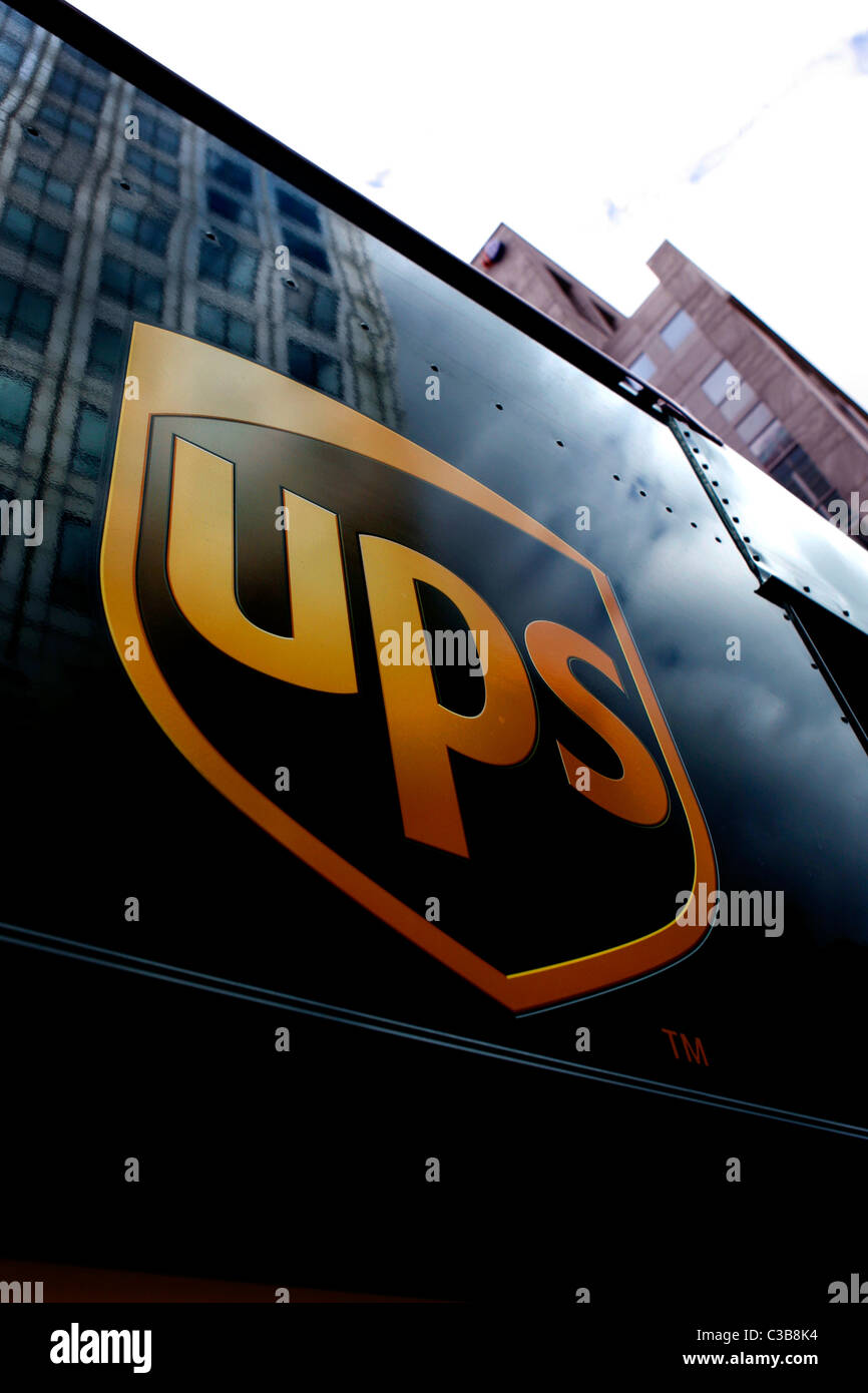 A UPS delivery van Canary Wharf, London Stock Photo - Alamy