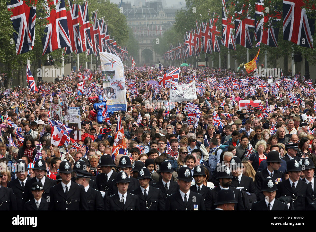 Union jack flag waving celebrations hi-res stock photography and images ...