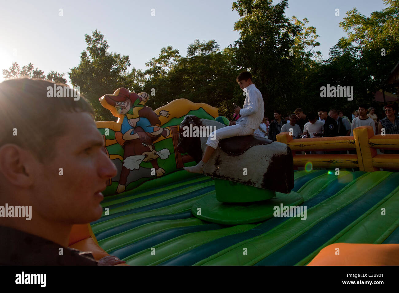 Mechanical rodeo bull hi-res stock photography and images - Alamy