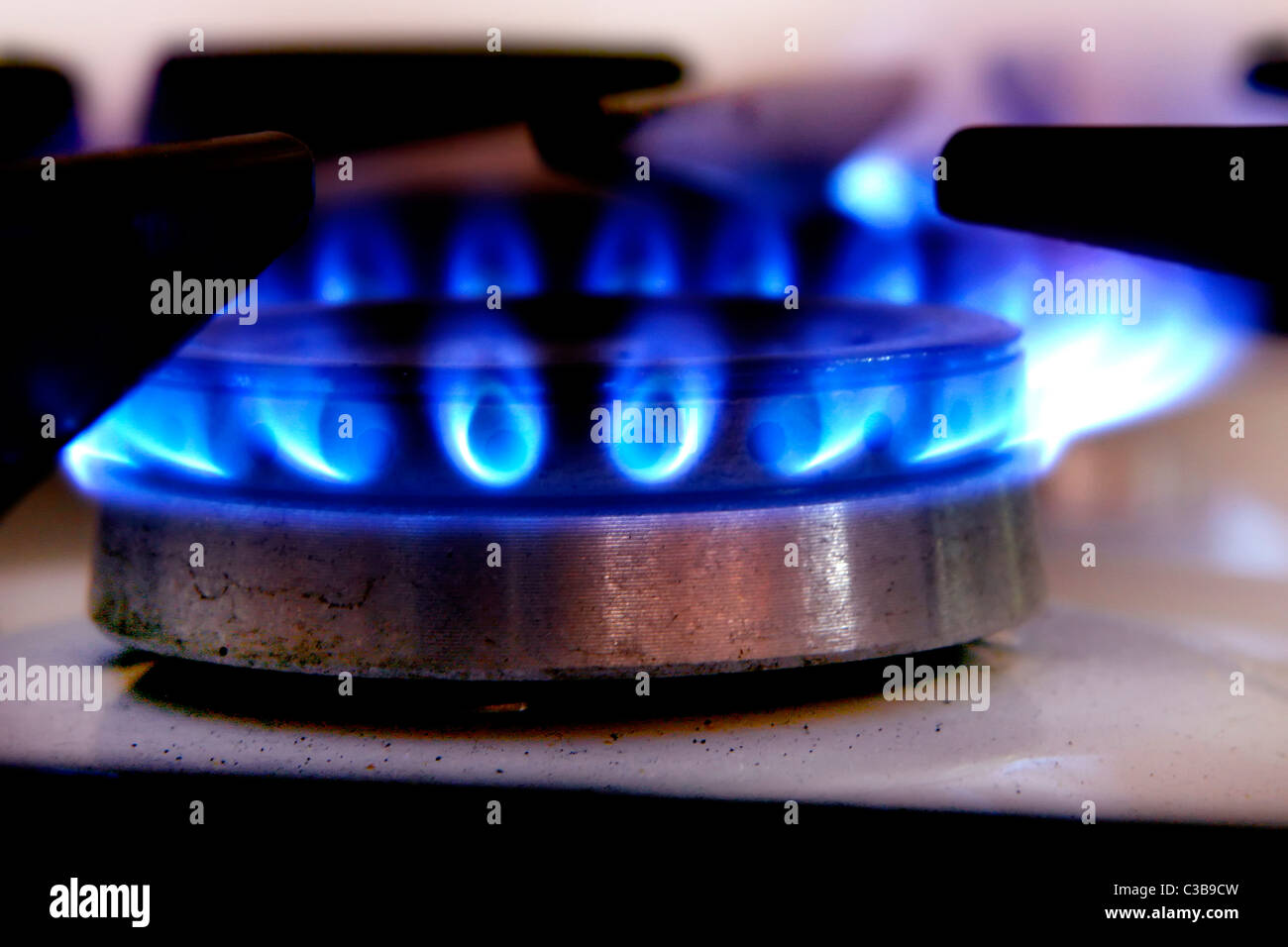 Pcture shows a burning gas ring on a cooker Stock Photo - Alamy