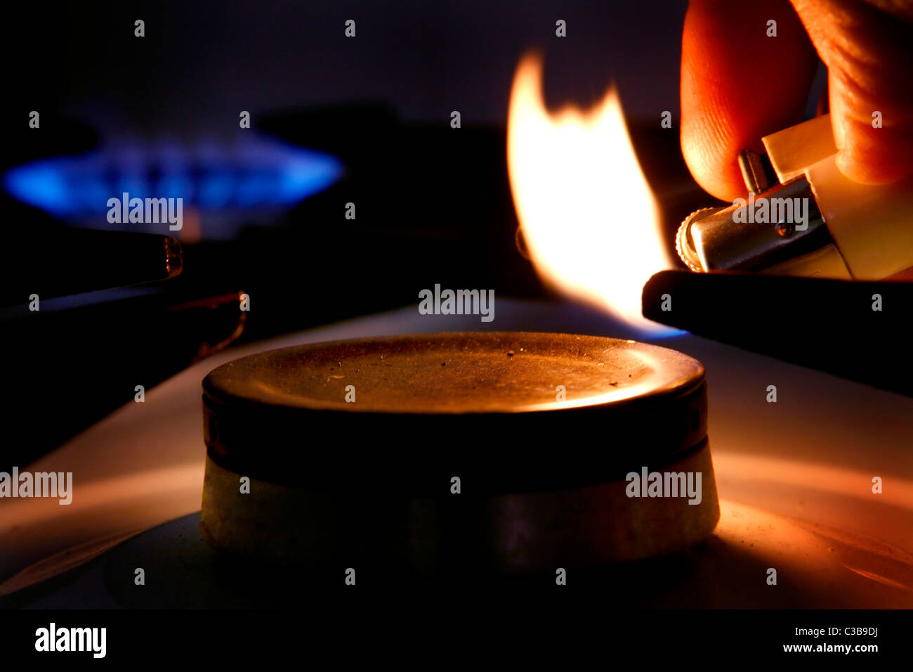 Lighting a gas ring hi-res stock photography and images - Alamy