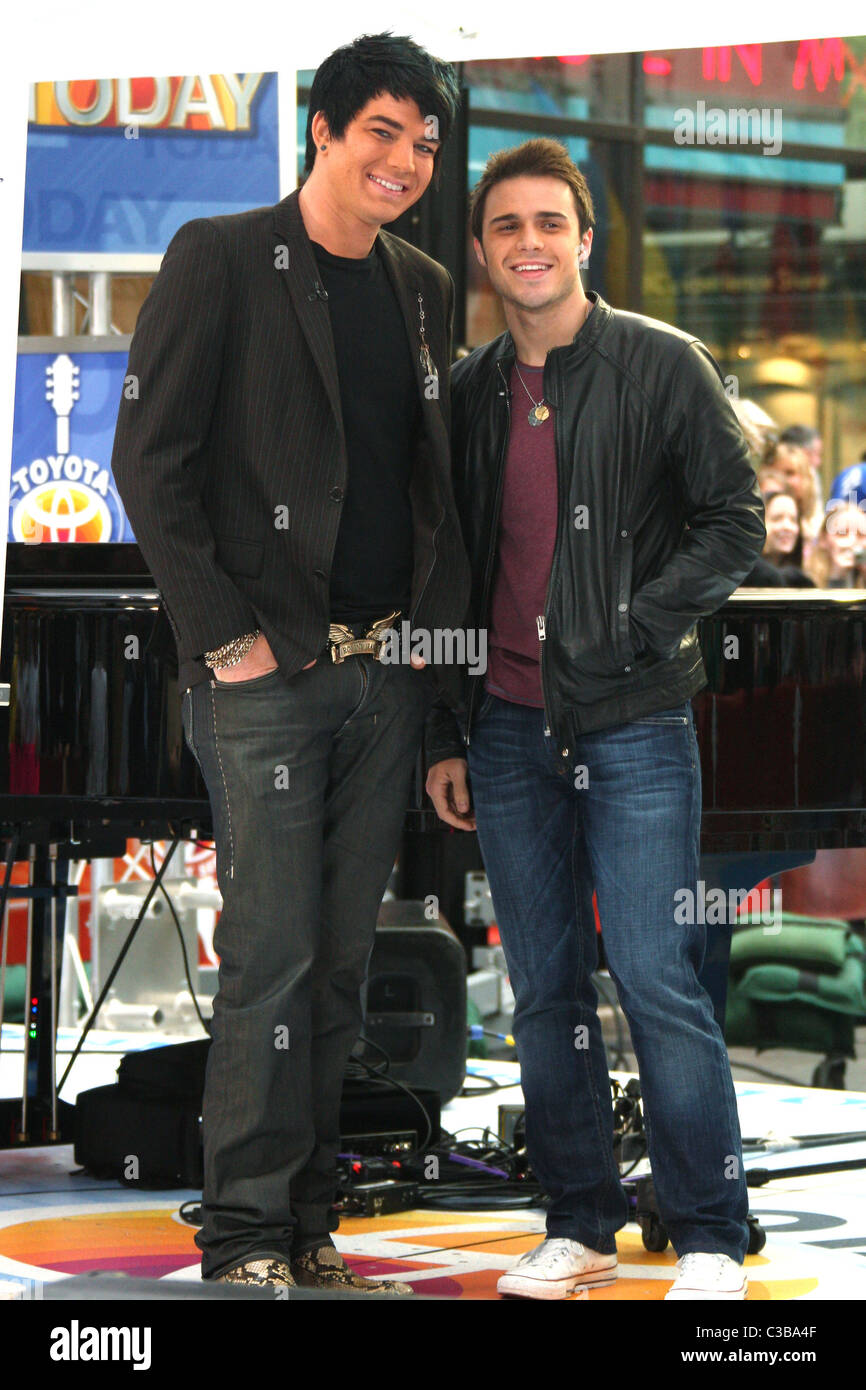 American Idol' runner-up Adam Lambert and winner Kris Allen performing ...