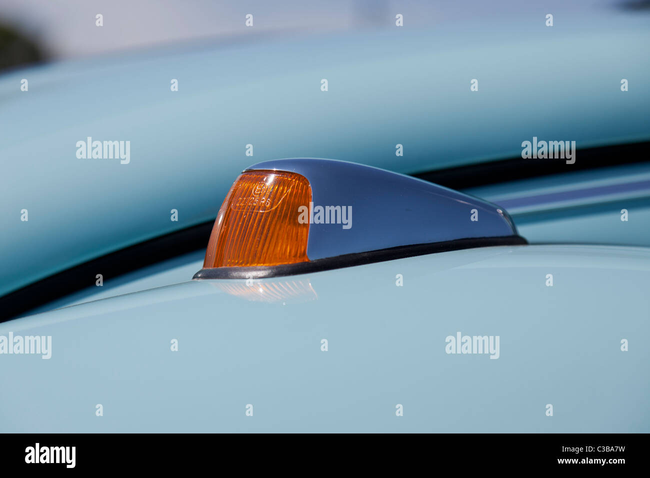 Vintage volkswagen beetle hi-res stock photography and images - Alamy