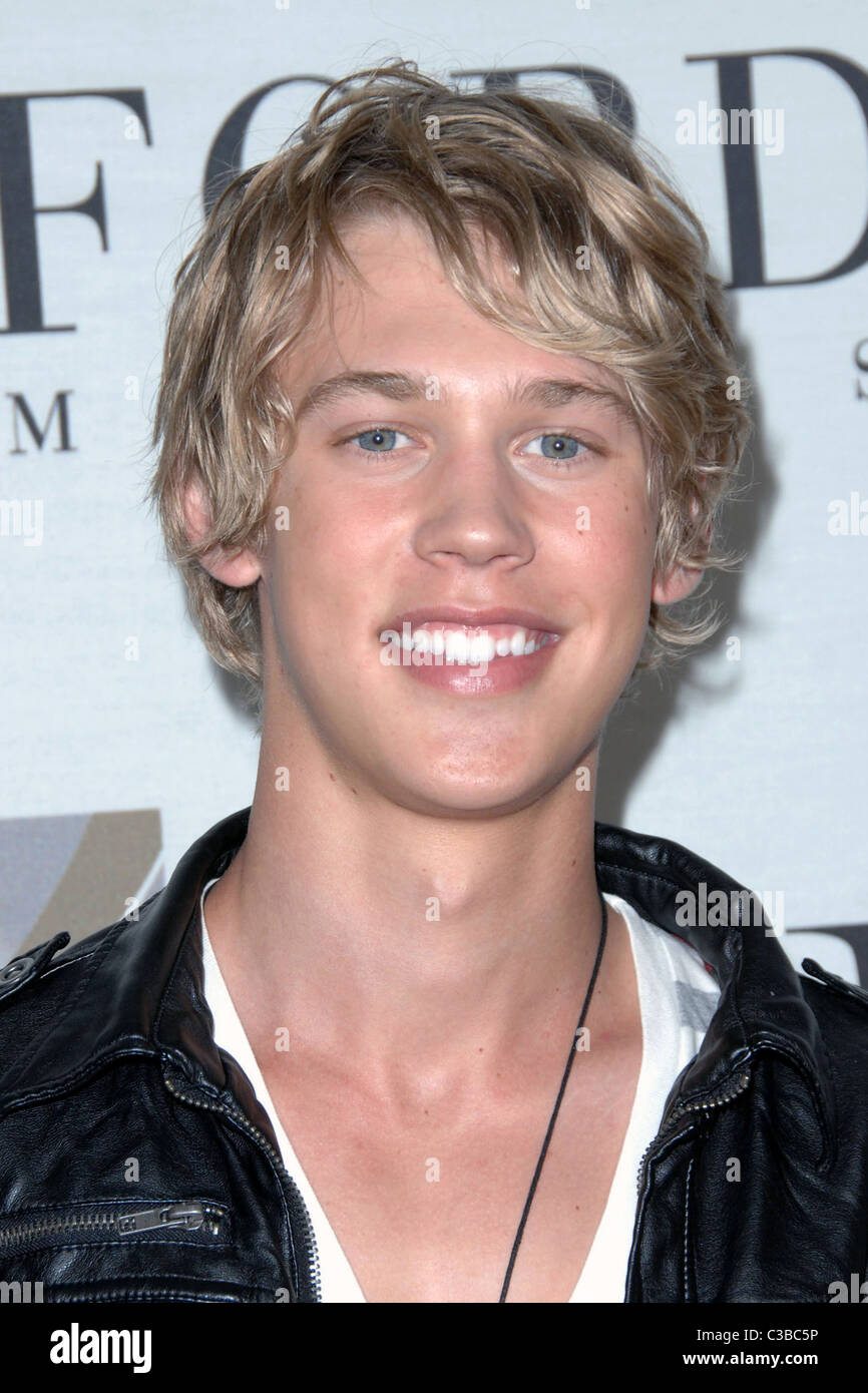 Austin Robert Butler Unveiling of Icon Jet's 737 Vip luxury aircraft at ...