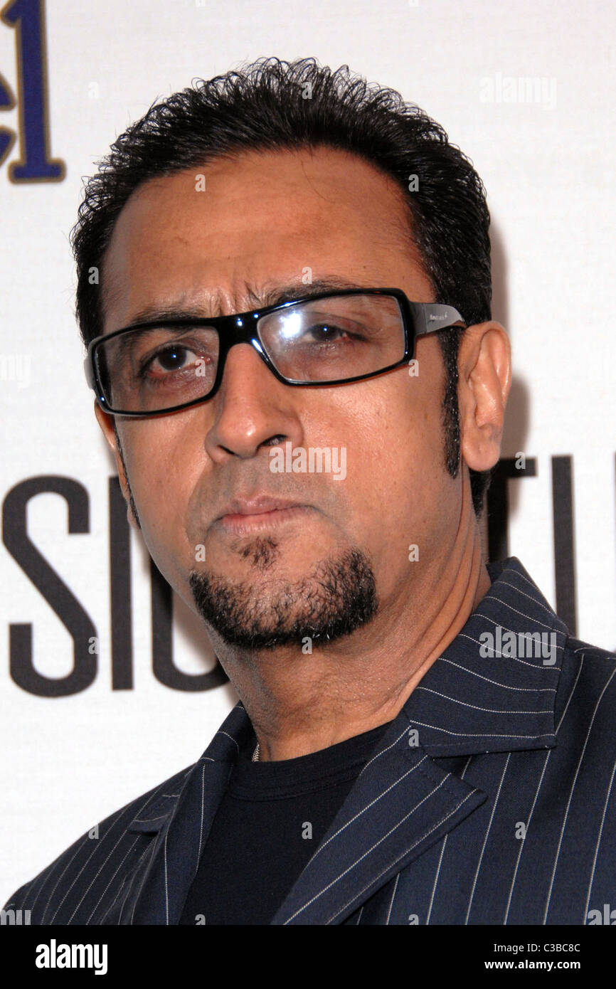 Gulshan Grover Unveiling of Icon Jet's 737 Vip luxury aircraft at Van ...