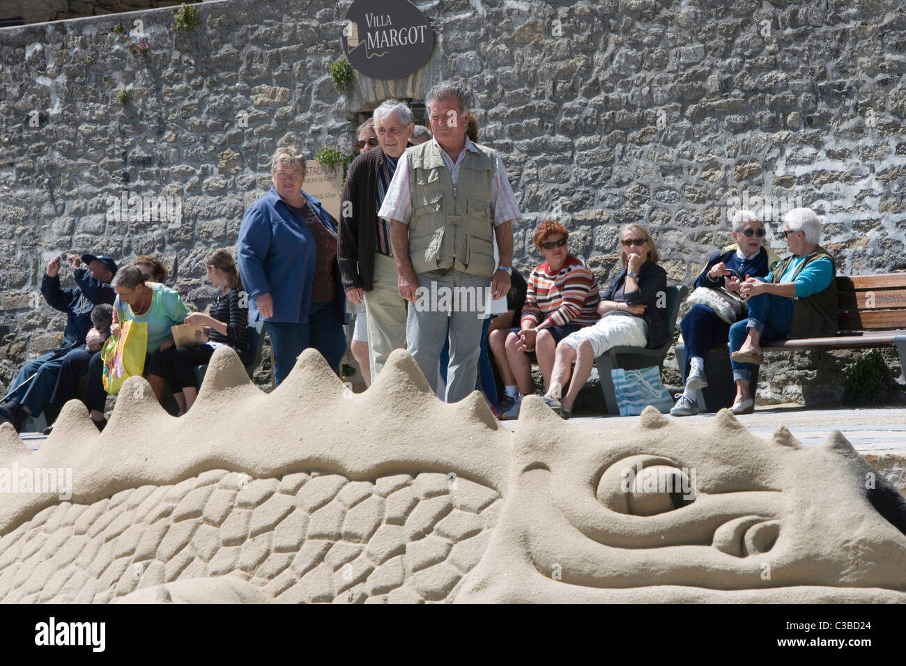 France, Brittany, Morbihan, Quiberon, View of the beach promenade of ...