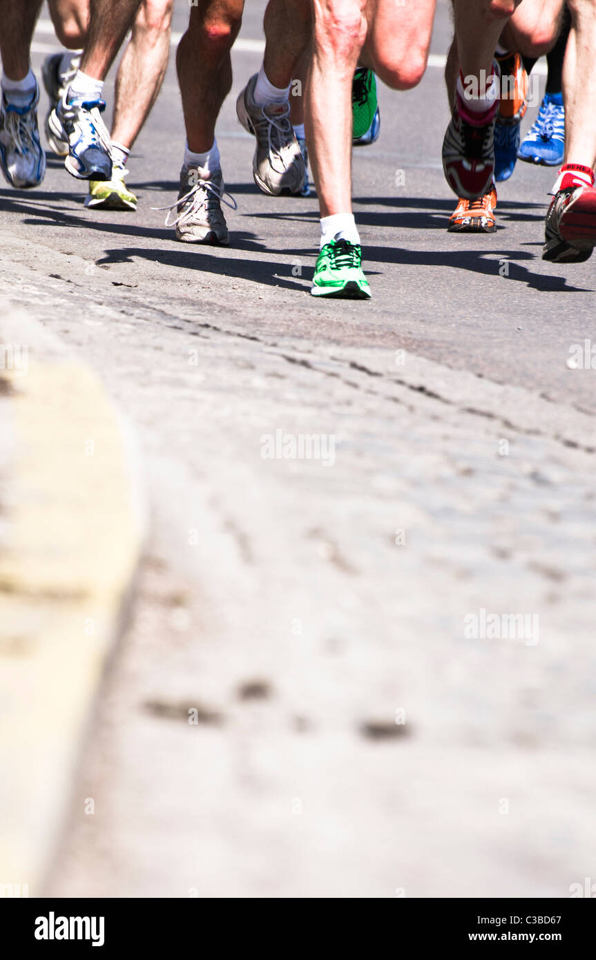 Marathon athletes hi-res stock photography and images - Alamy