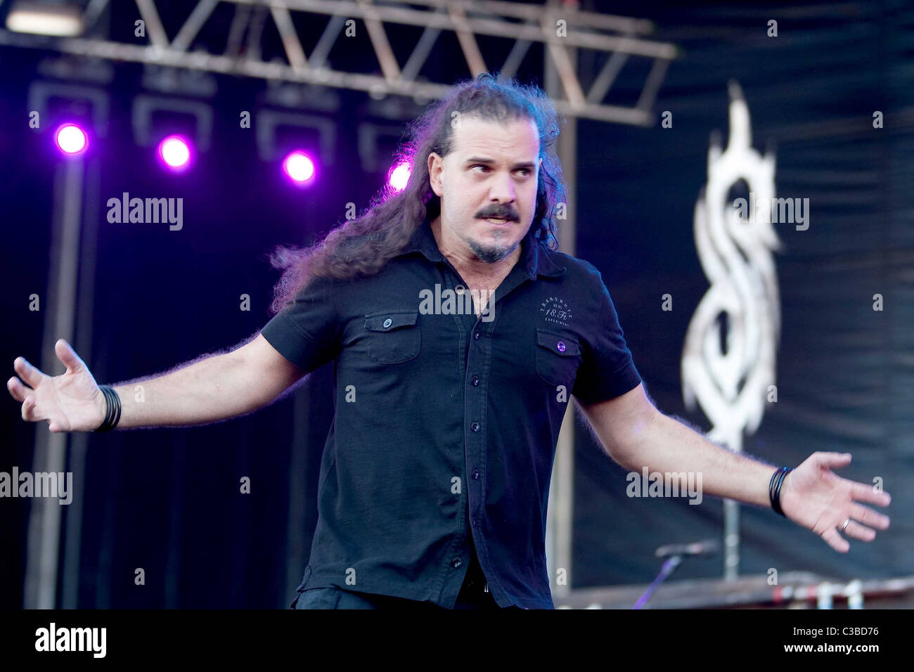 Ramp Portuguese heavy metal band performing live at Optimus Alive 2009 ...