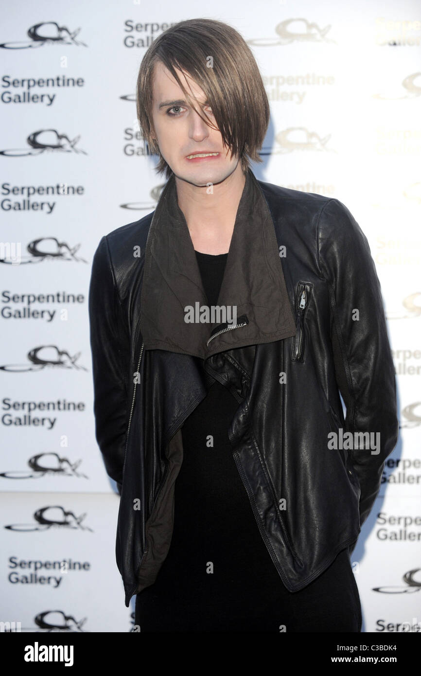 Gareth Pugh The Serpentine Gallery Summer Party at The Serpentine ...